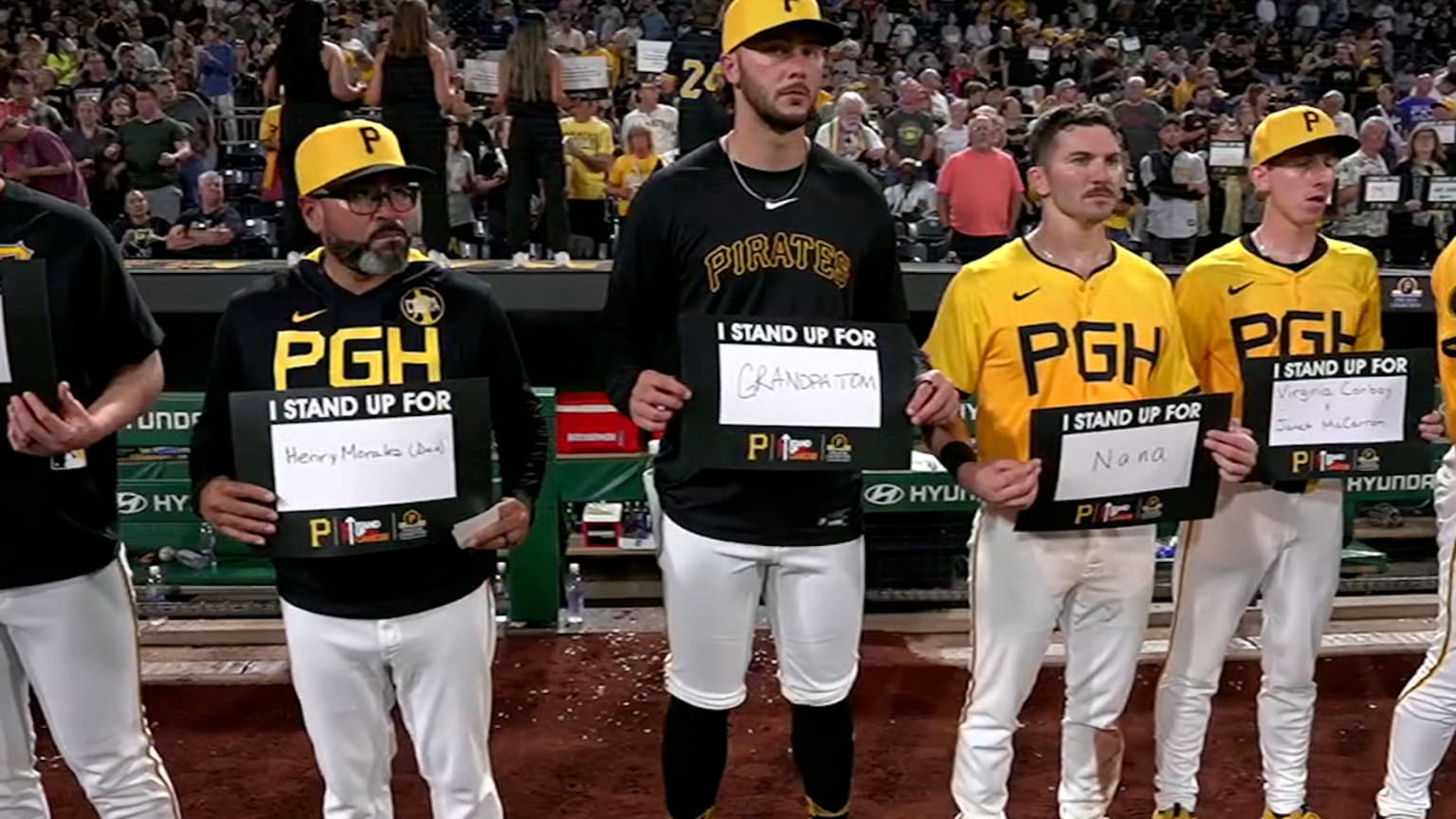Pirates hold Stand Up to Cancer moment | 09/05/2025 | MLB.com