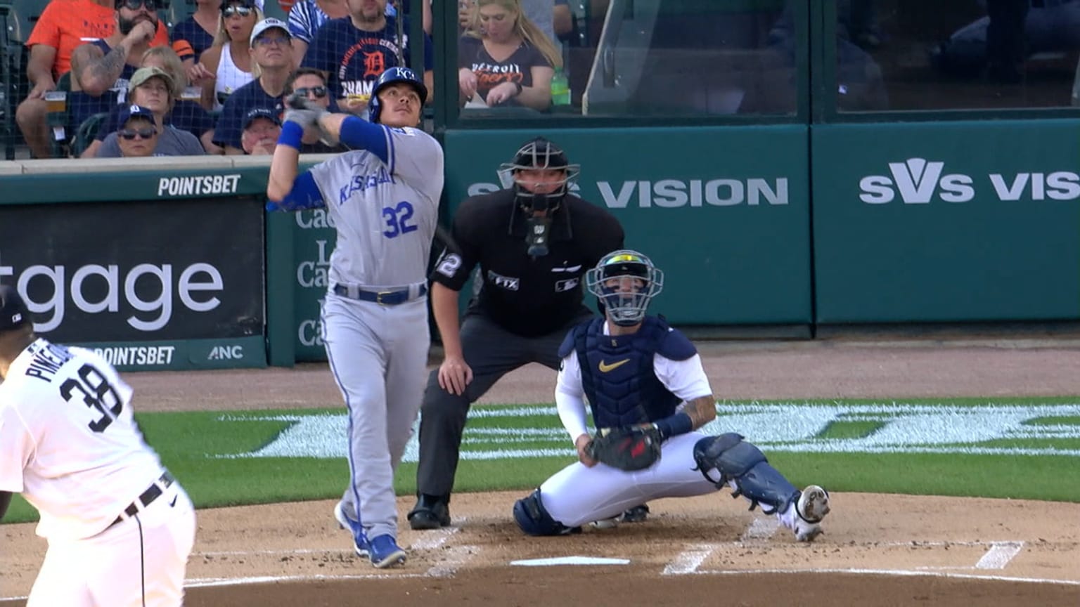 Nick Pratto belts a solo home run to left field | 09/03/2022 | Kansas ...