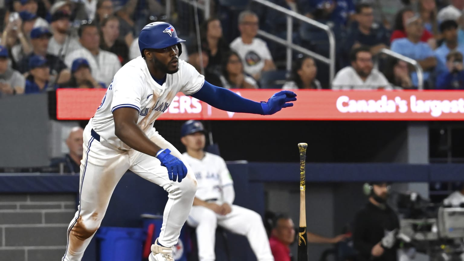 Luis De Los Santos' RBI double | 08/11/2024 | Toronto Blue Jays