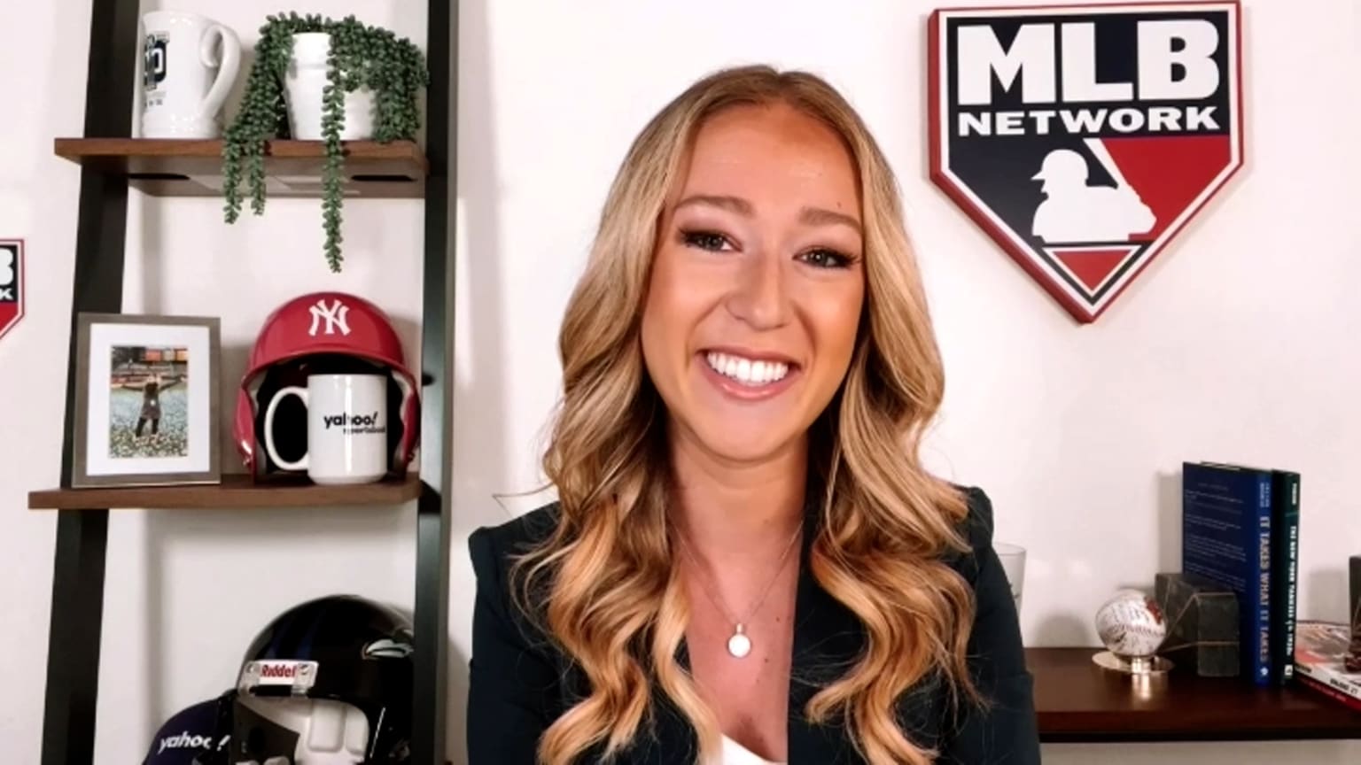 Prop Queen makes her early pick for the day | 08/26/2022 | MLB.com