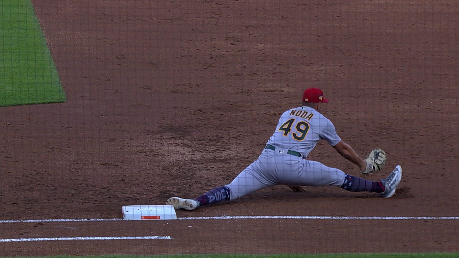 Ryan Noda splits at first to retire Vierling | 07/04/2023 | Athletics