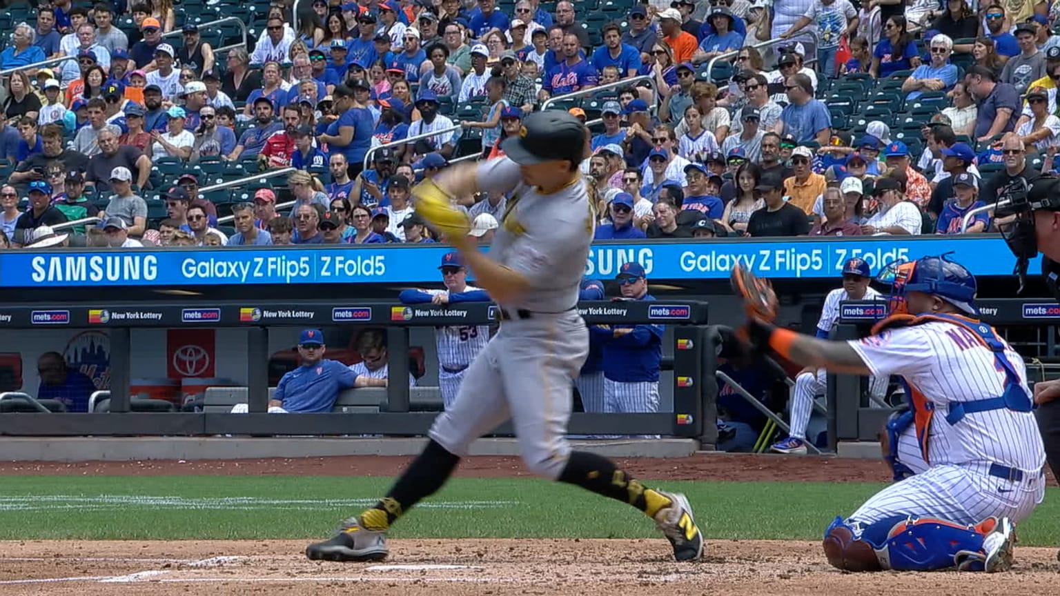 Bryan Reynolds hits a two-run homer to left-center | 08/16/2023 | Tampa ...