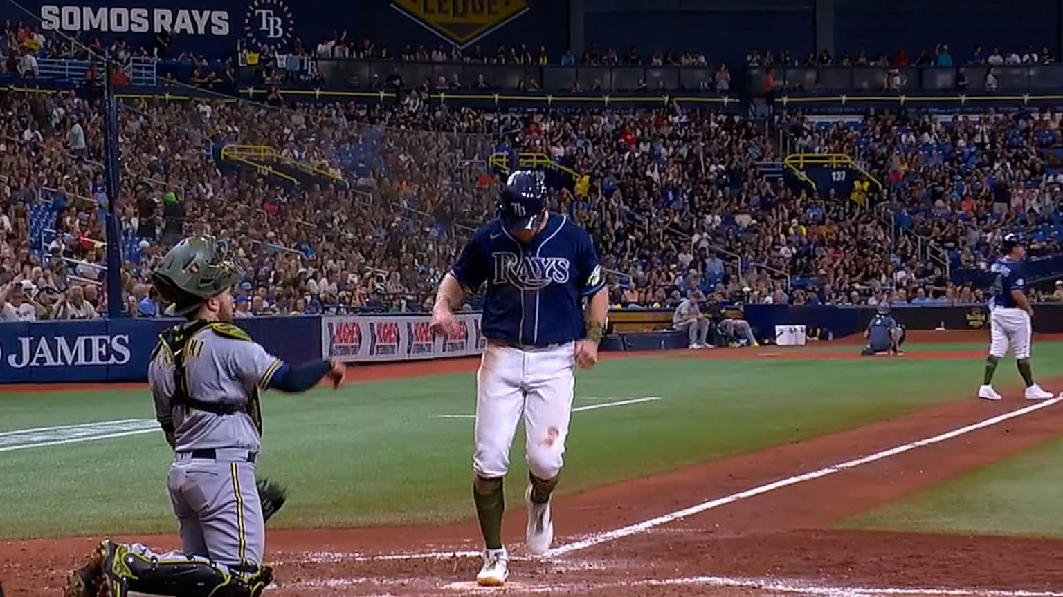 Isaac Paredes draws a walk bringing home Luke Raley | 05/20/2023 | Tampa Bay Rays