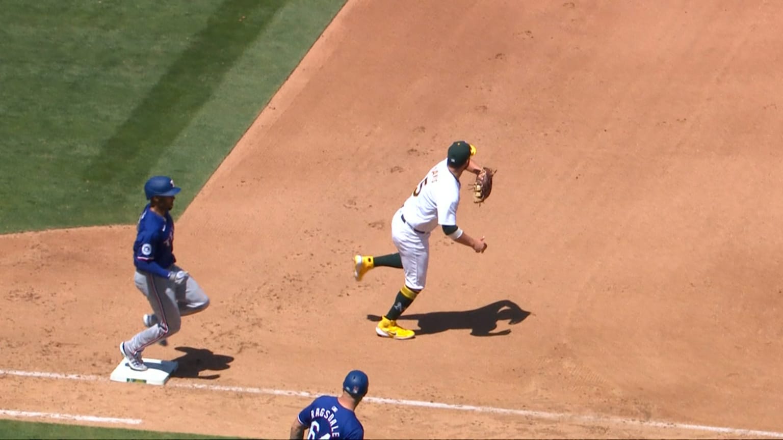Marcus Semien's RBI infield single | 05/07/2024 | Texas Rangers