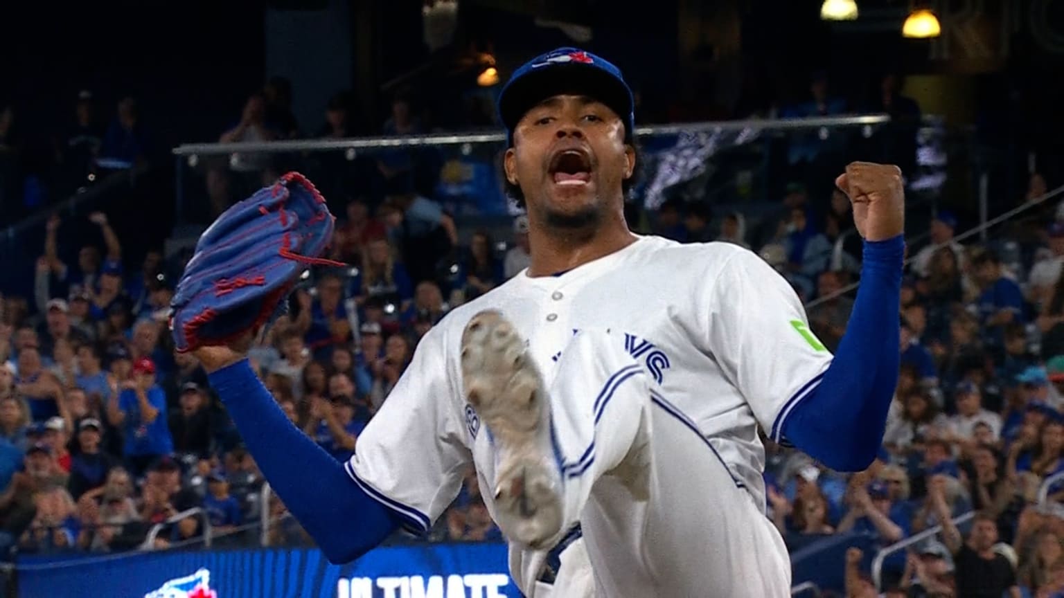 Génesis Cabrera works out of a jam in the eighth | 08/06/2024 | Toronto ...