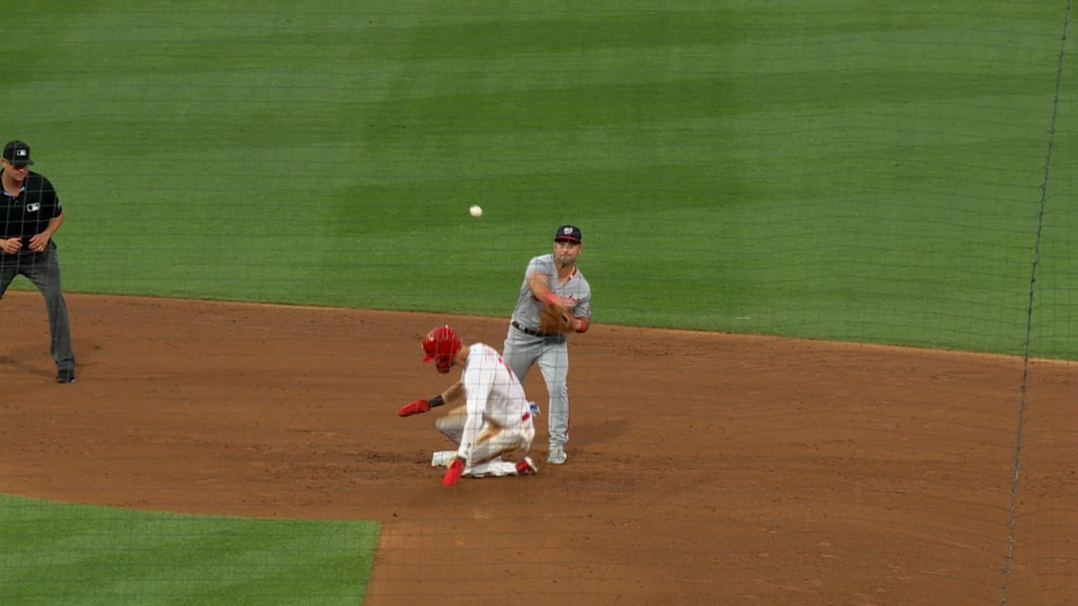 The Nats turn a 5-4-3 double play in the 5th inning | 08/09/2023 ...