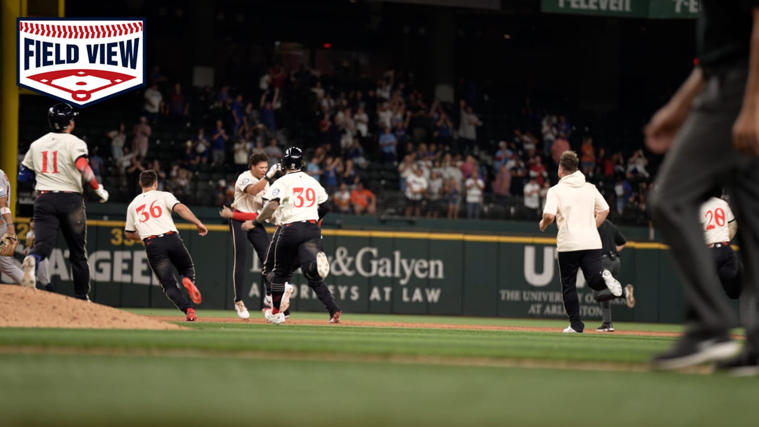 Field View: Dustin Harris' walk-off double | 09/05/2025 | MLB.com