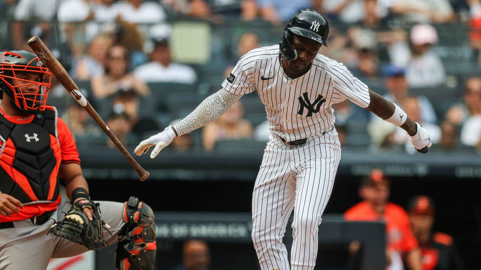 Jazz Chisholm Jr. exits after HBP | 09/27/2025 | MLB.com