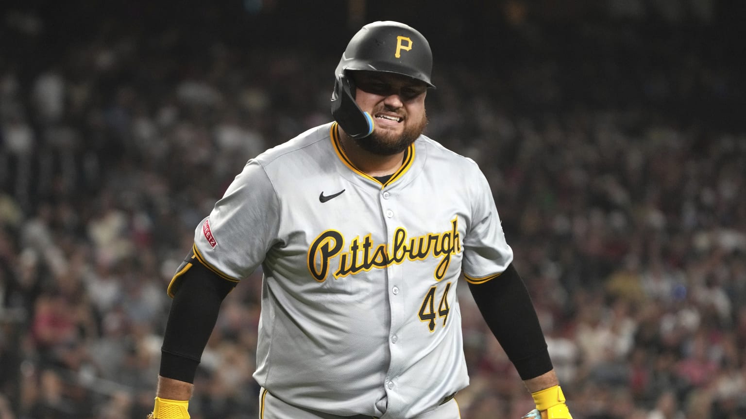 Rowdy Tellez exits the game | 07/26/2024 | Pittsburgh Pirates