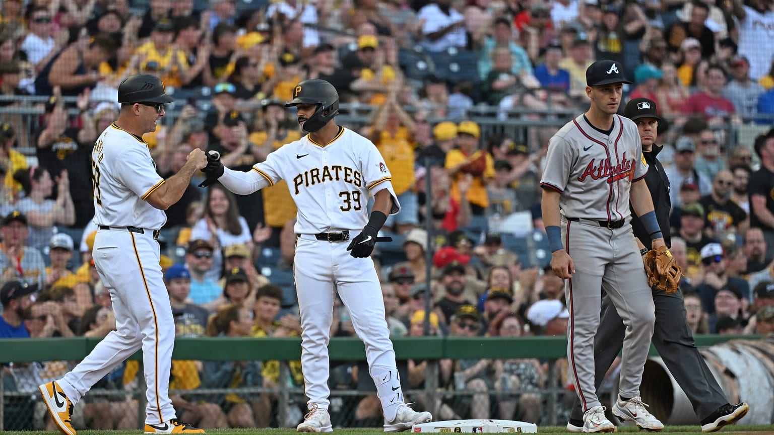 Nick Gonzales' RBI double | 05/25/2024 | Pittsburgh Pirates