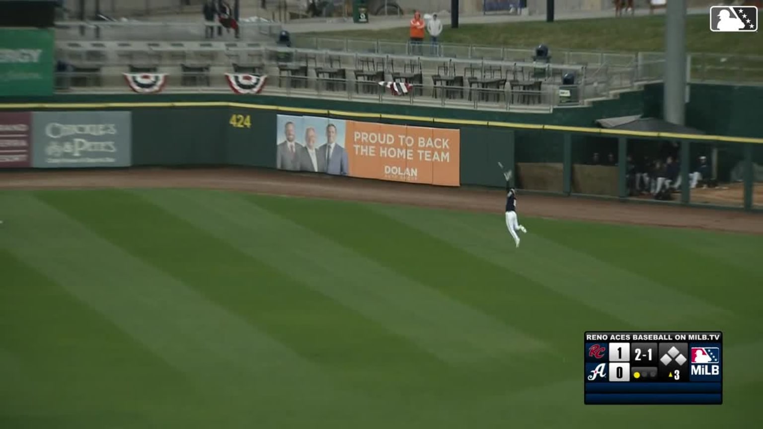 Albert Almora Jr.'s acrobatic catch | 04/05/2024 | MLB.com