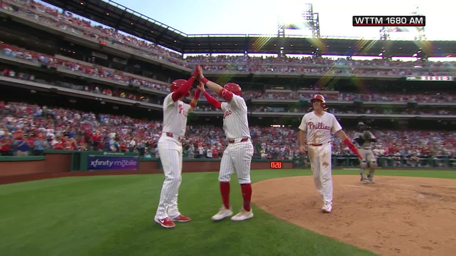 Austin Hays conecta su 1er HR con los Filis | 30/07/2024 | Los Phillies ...