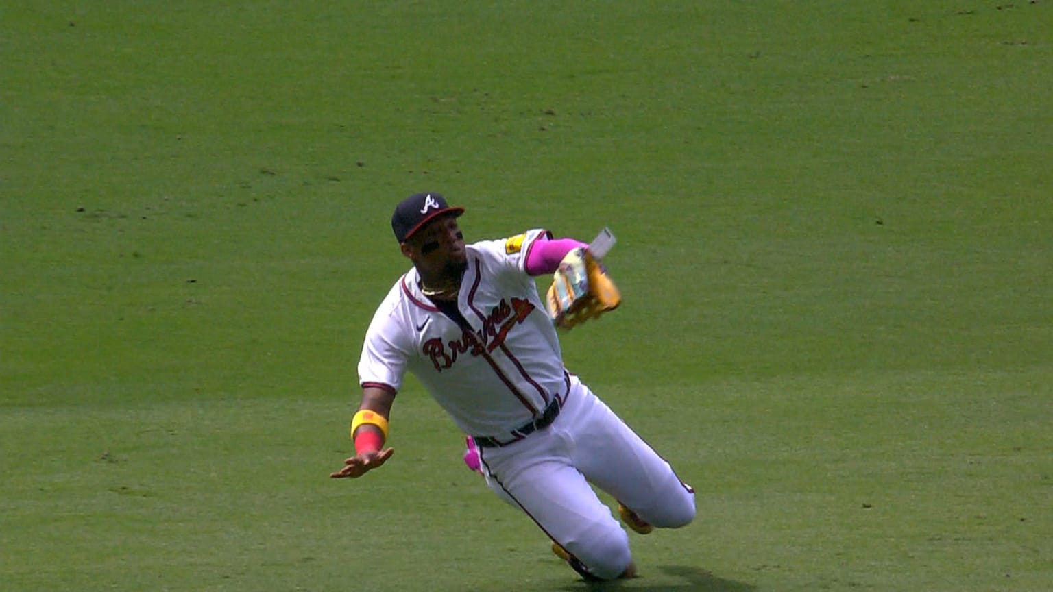 Ronald Acuña Jr.'s smooth sliding catch | 09/24/2025 | Atlanta Braves