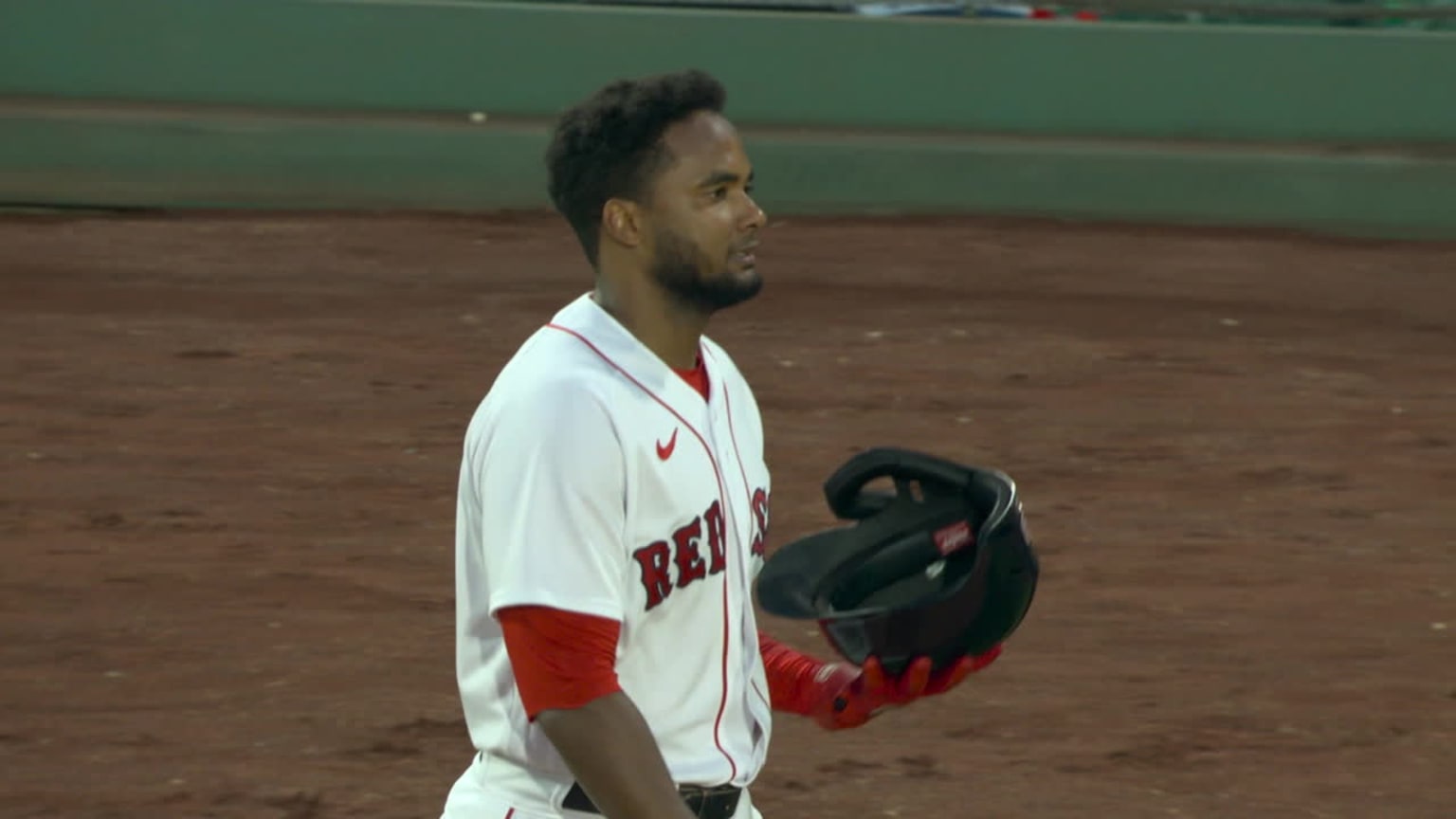 Pablo Reyes scores Christian Arroyo with a single | 06/16/2023 | Boston ...