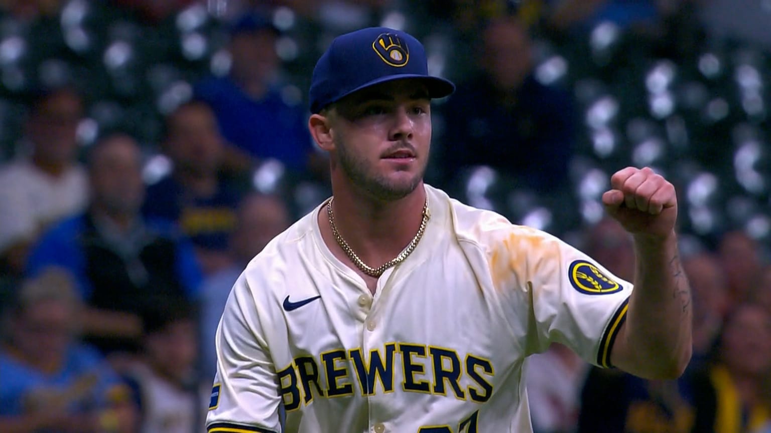 DL Hall makes a nice play on a bunt | 09/04/2024 | Milwaukee Brewers