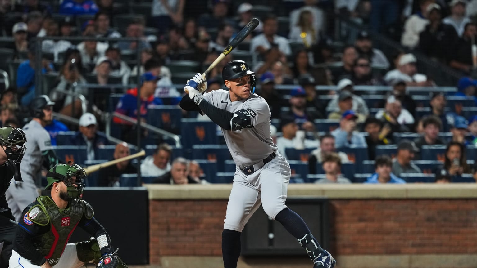 Aaron Judge singles on a line drive to right field | 05/15/2026 | MLB.com