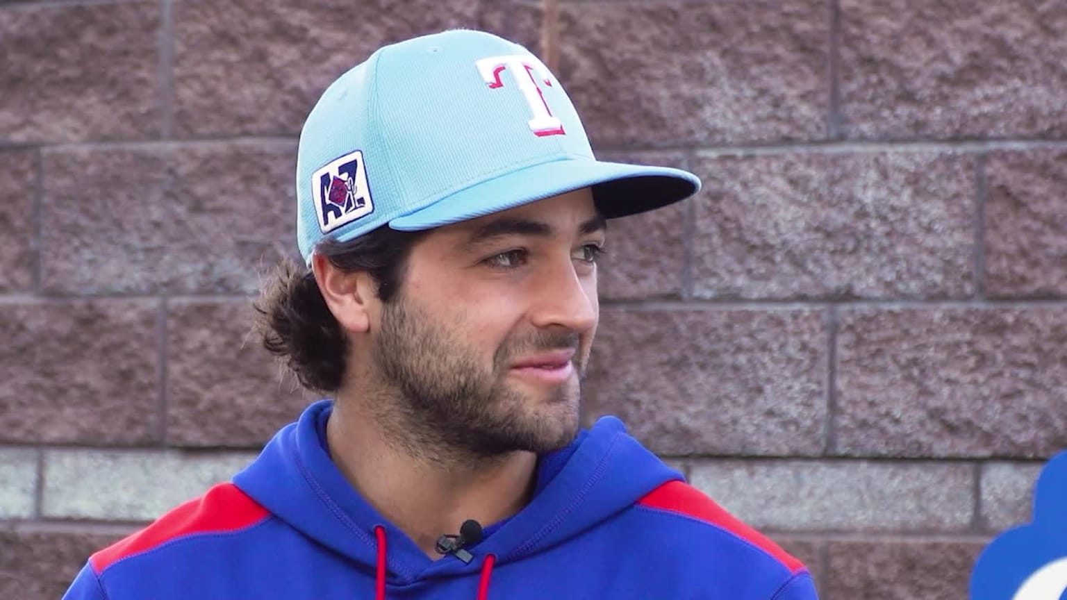 Hannah Wing sits down with Josh Smith | 04/14/2025 | Texas Rangers