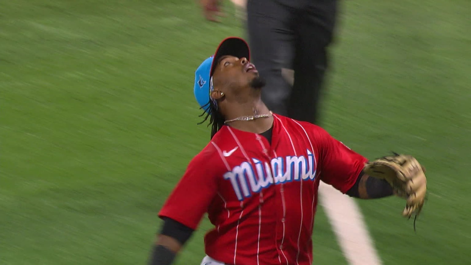 Jean Segura makes a sweet over the shoulder catch | 07/08/2023 | MLB.com