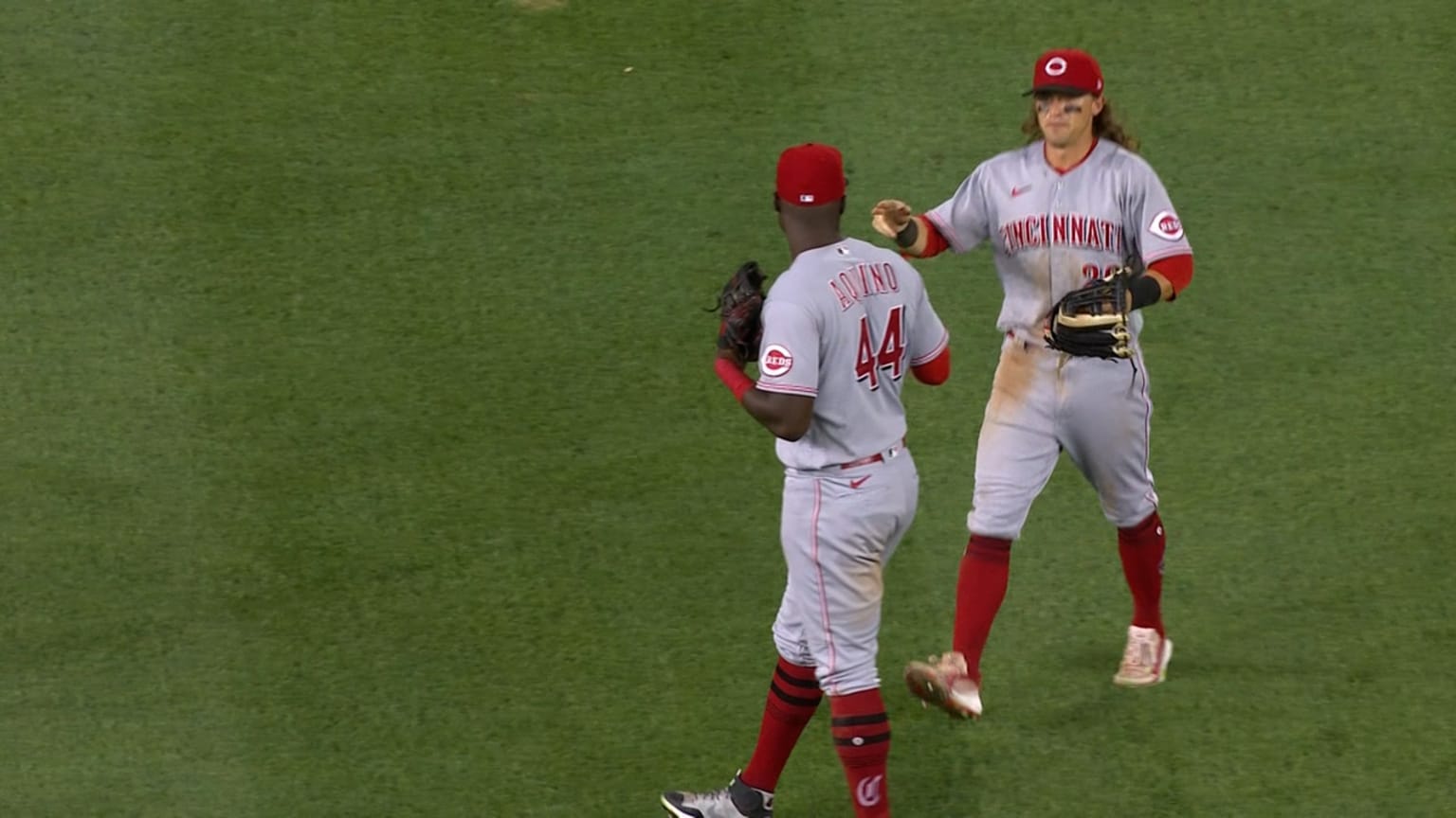 Buck Farmer gets Robles to fly out to end the game | 08/26/2022 ...