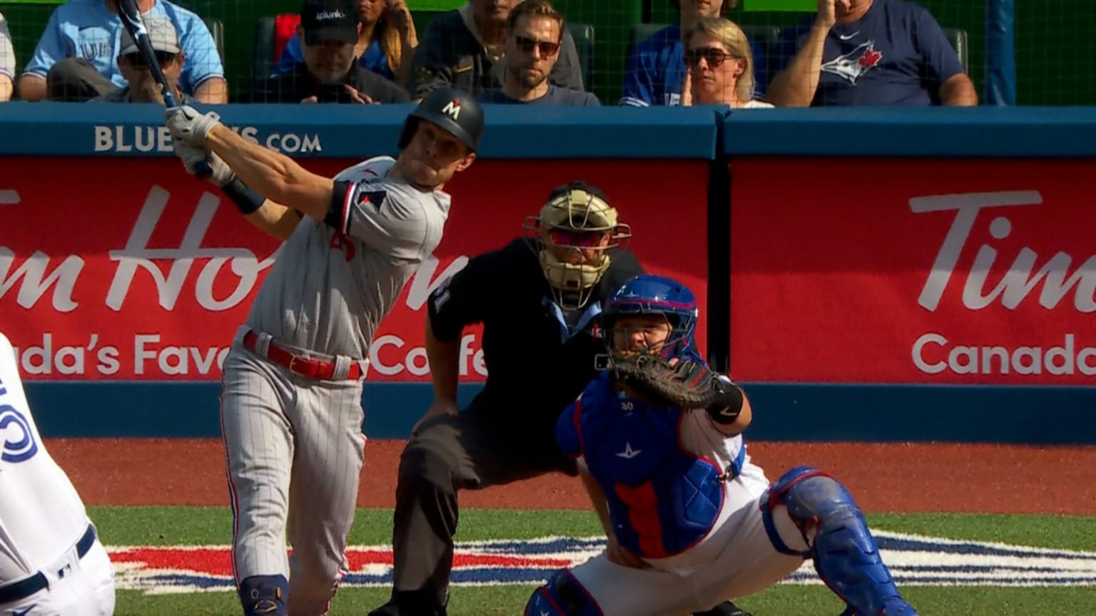 Max Kepler drills a three-run homer to right-center | 06/10/2023 | New ...