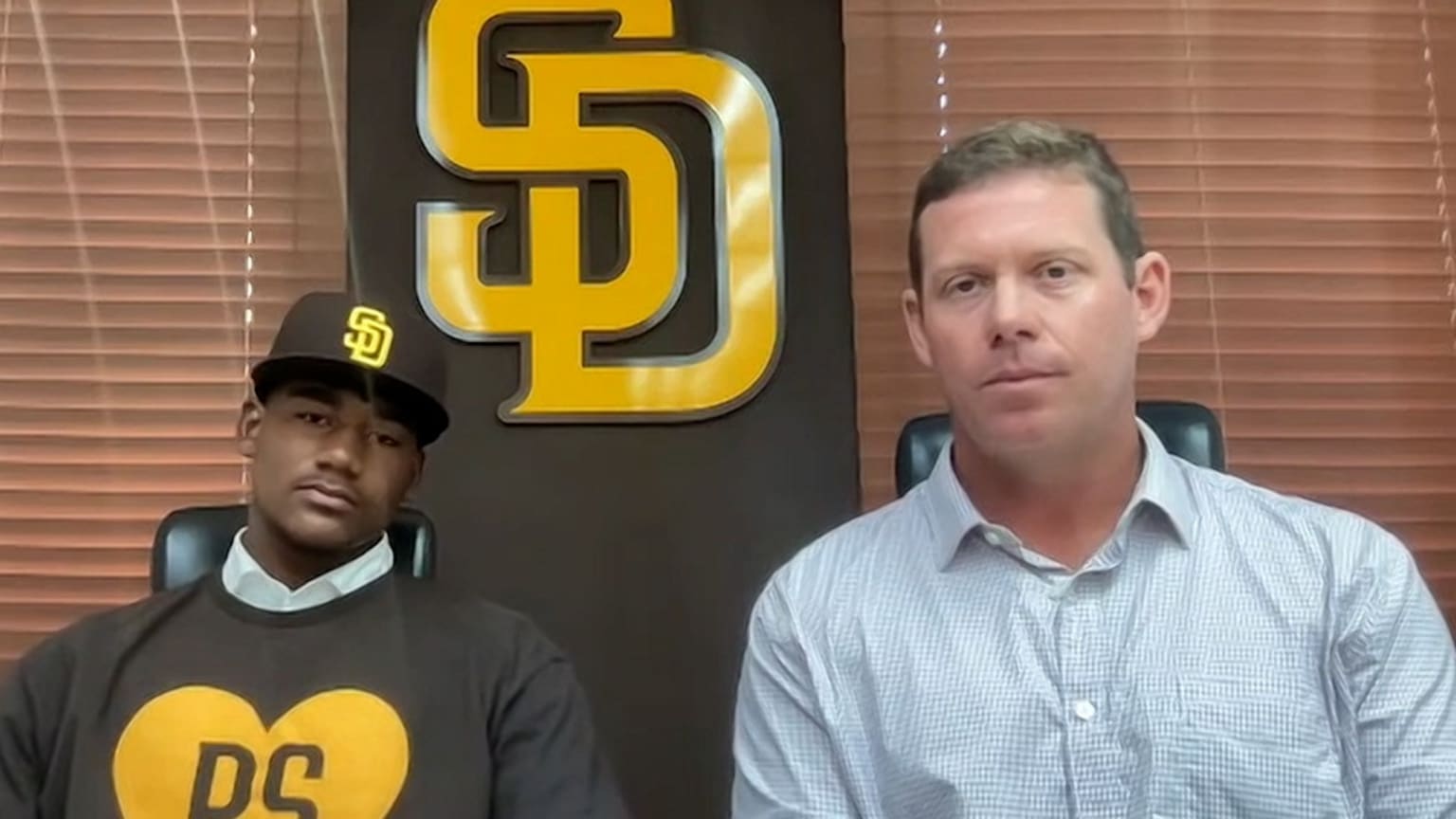 Chris Kemp, Leo De Vries discuss Padres' signing | 01/15/2024 | MLB.com