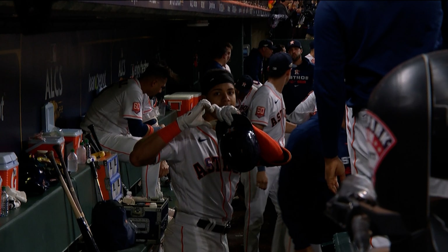 Jeremy Peña uncorks a solo homer to deep left field | 10/19/2022 | Houston Astros