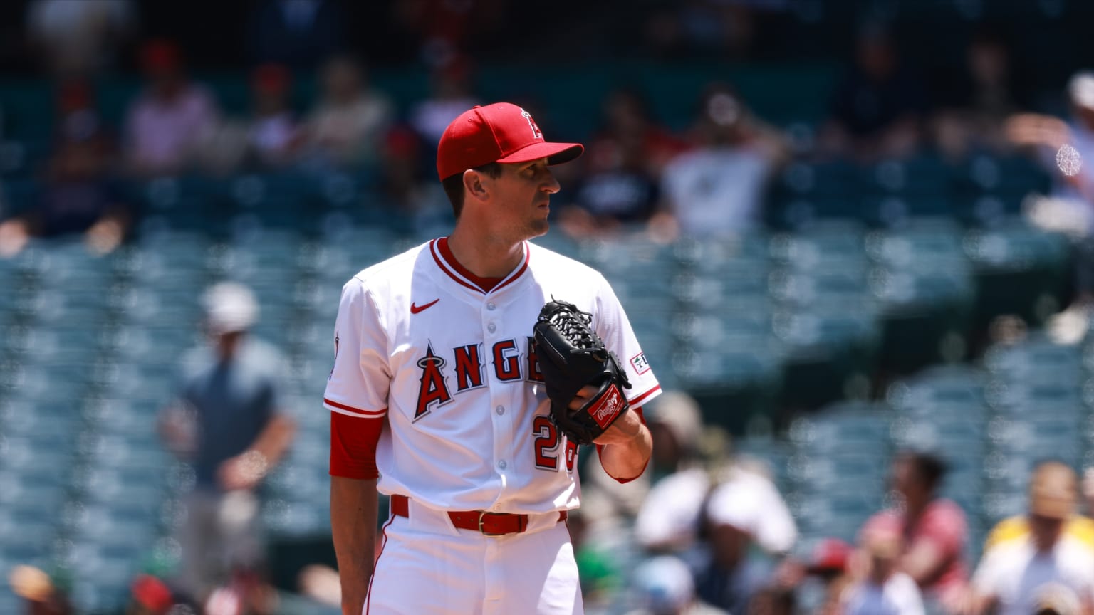 Kyle Hendricks fans Lawrence Butler | 06/11/2025 | Los Angeles Angels