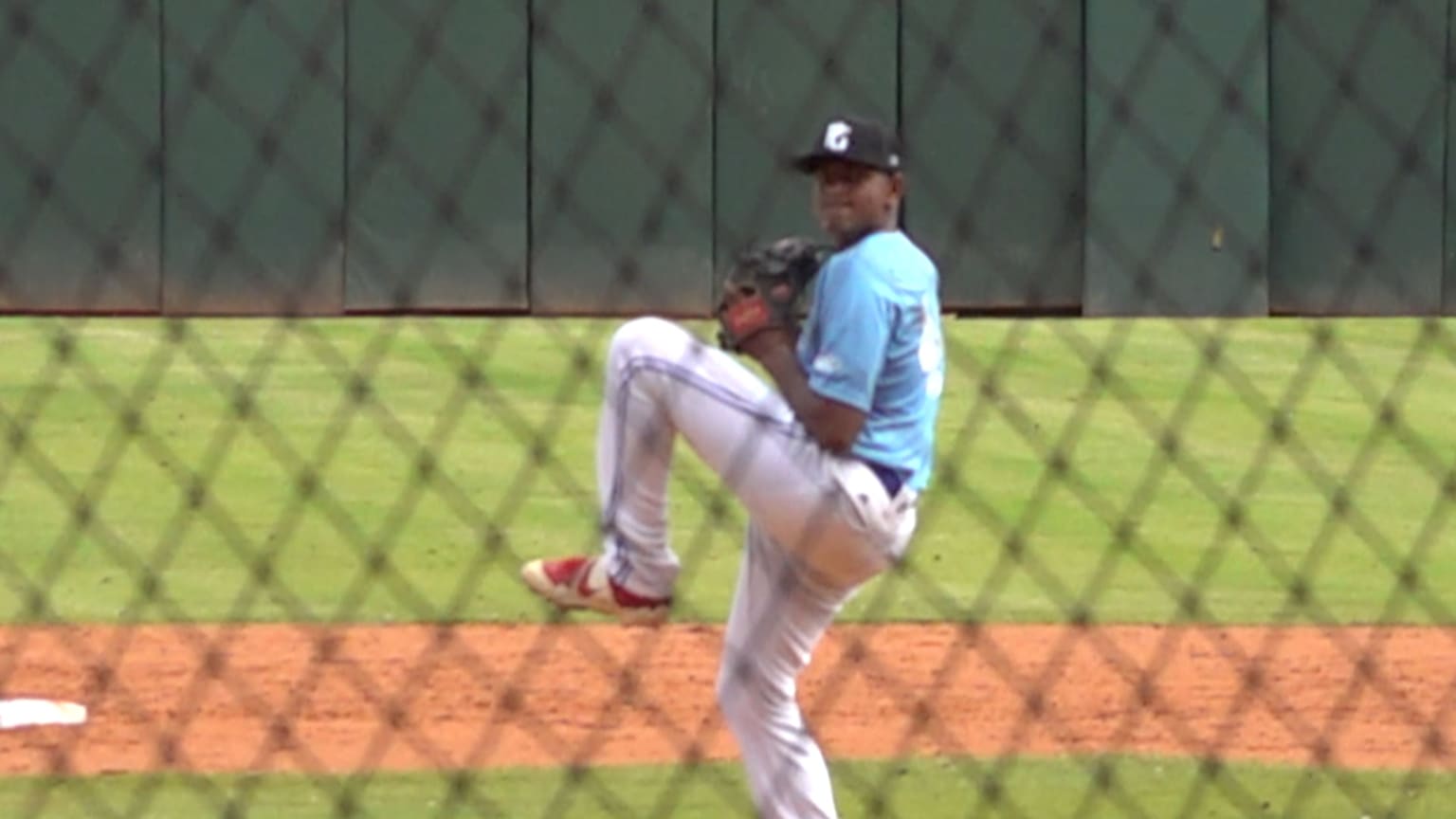 Top Int'l Prospects: Kevin Defrank, RHP | 09/22/2024 | MLB.com