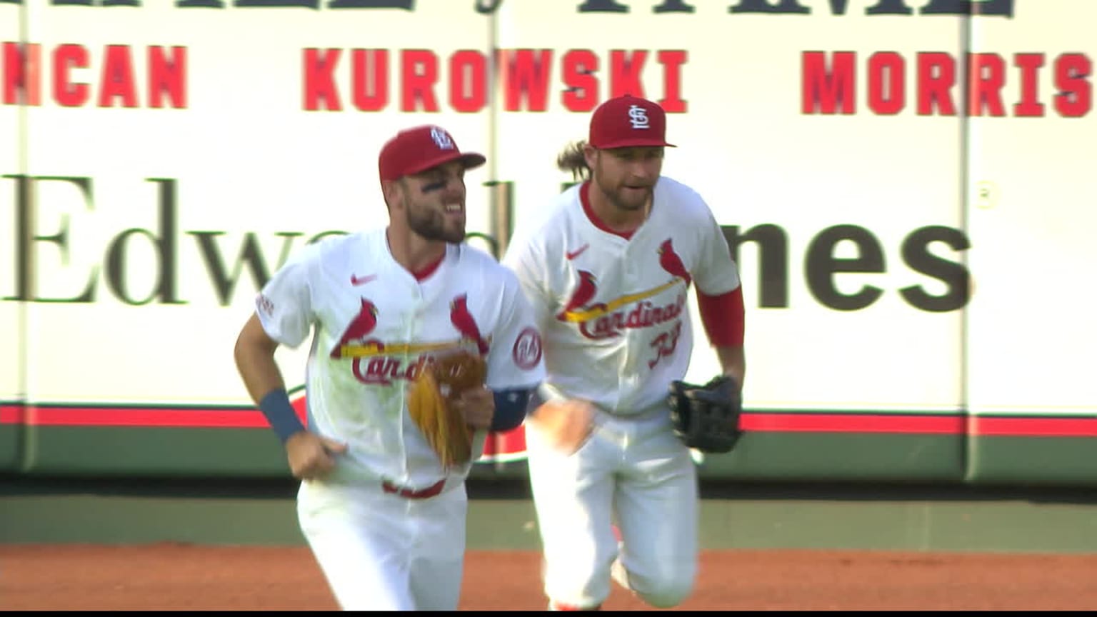 Michael Siani atrapa la pelota lanzándose | 24/06/2024 | Los Cardenales ...