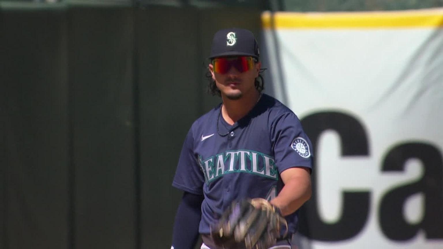 Josh Rojas' awkward catch | 09/05/2024 | Seattle Mariners