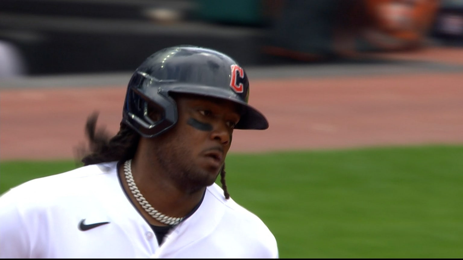 Josh Bell slugs a homer to center field in the 4th | 06/11/2023 ...