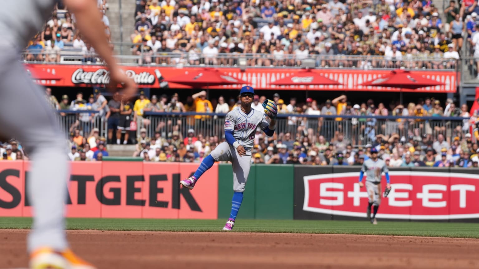 Francisco Lindor's great diving stop | 07/06/2024 | New York Mets