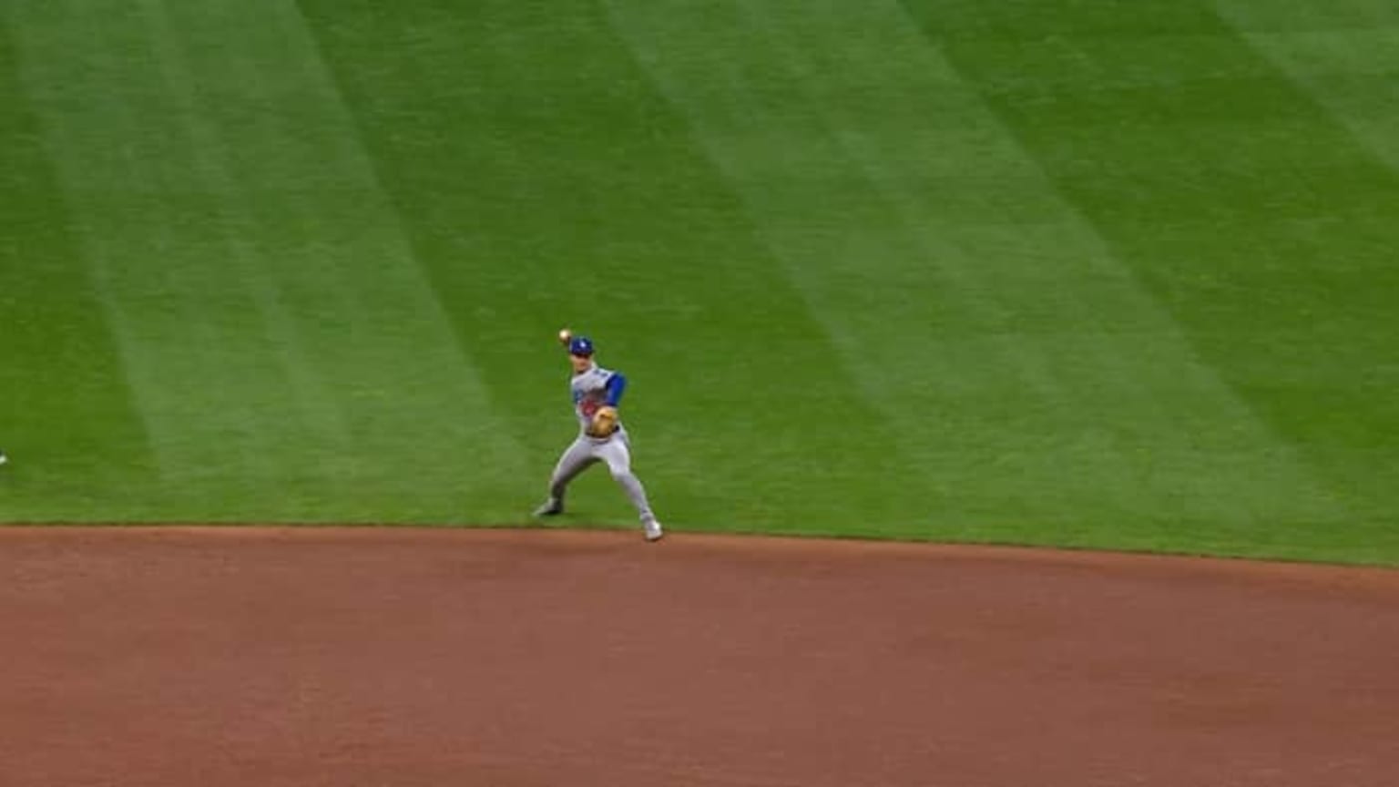 Tommy Edman's sliding play | 10/14/2025 | MLB.com