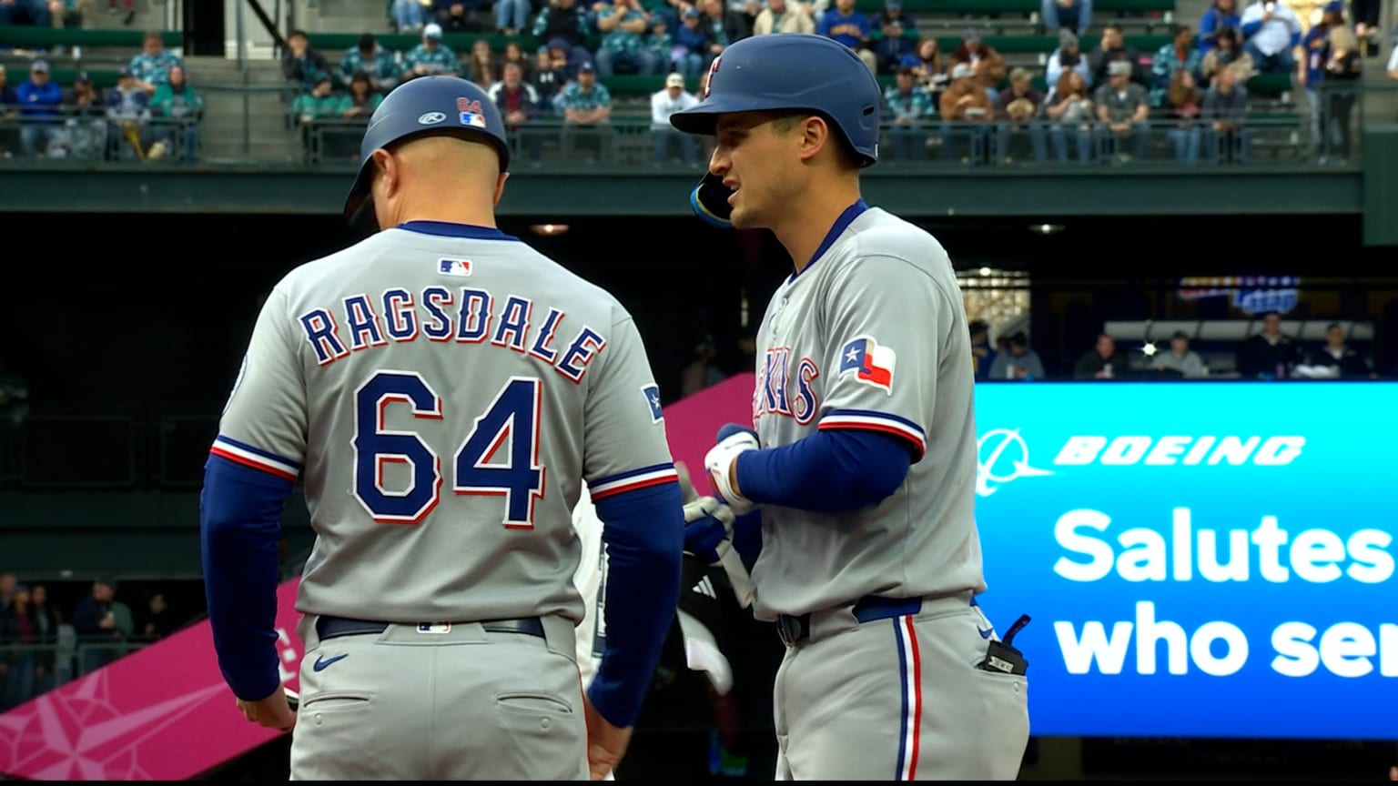 Corey Seager singles in the top of the 1st | 04/12/2025 | Texas Rangers