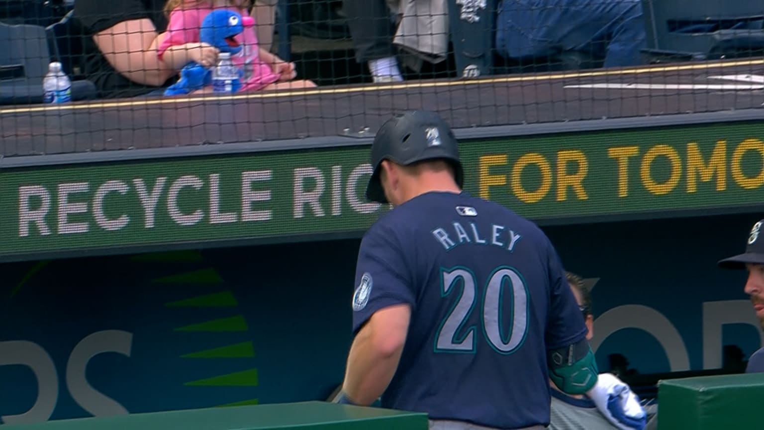 Luke Raley's sac fly | 08/18/2024 | Seattle Mariners