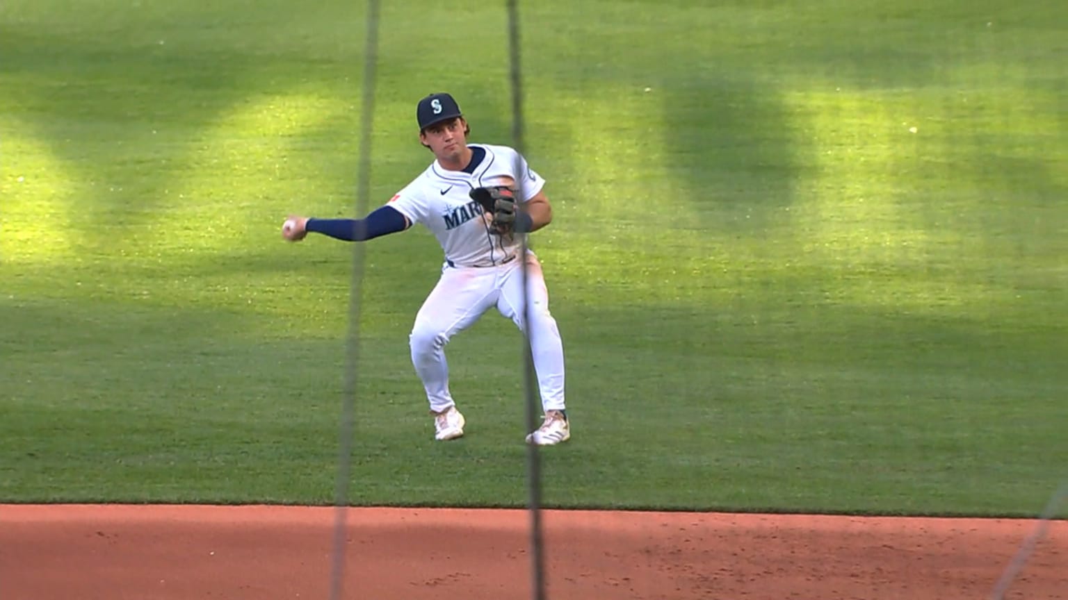 Cole Young's sliding stop | 06/30/2025 | Seattle Mariners