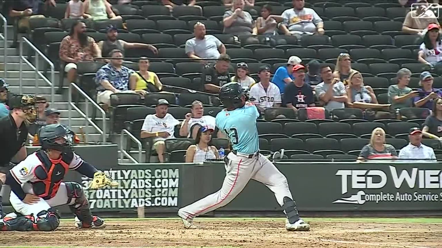 Pedro León demolishes a 477-foot homer to left field | 07/30/2023 ...