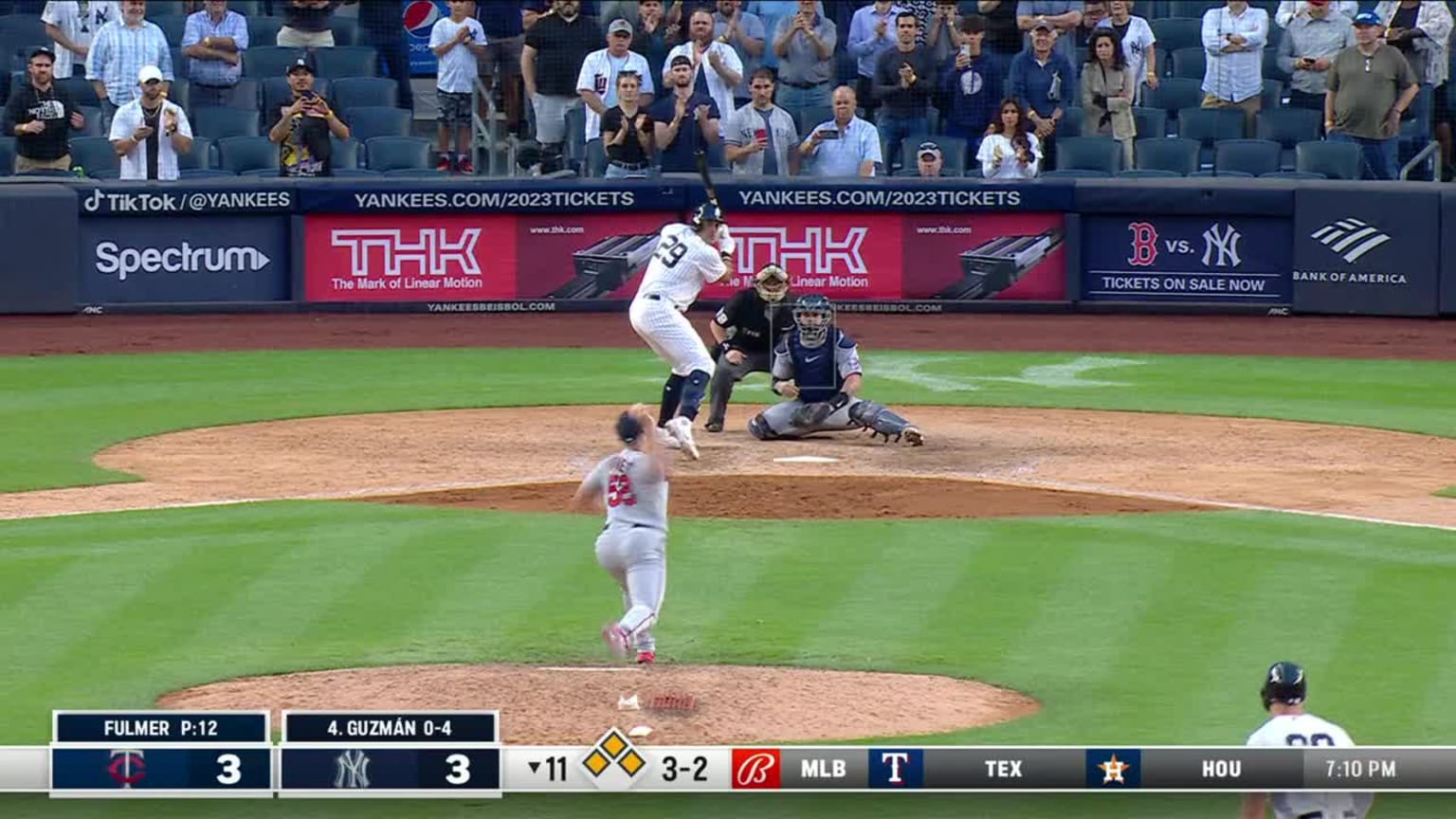 Luis Arraez turns a 3-2-3 double-play | 09/07/2022 | MLB.com