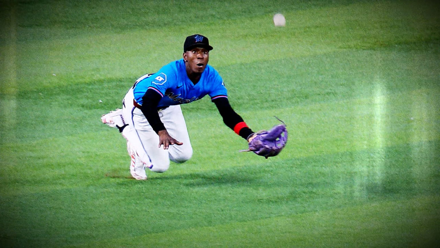 Daily Dash: Langford's leap, Gordon's diving catch | 07/08/2024 | MLB.com