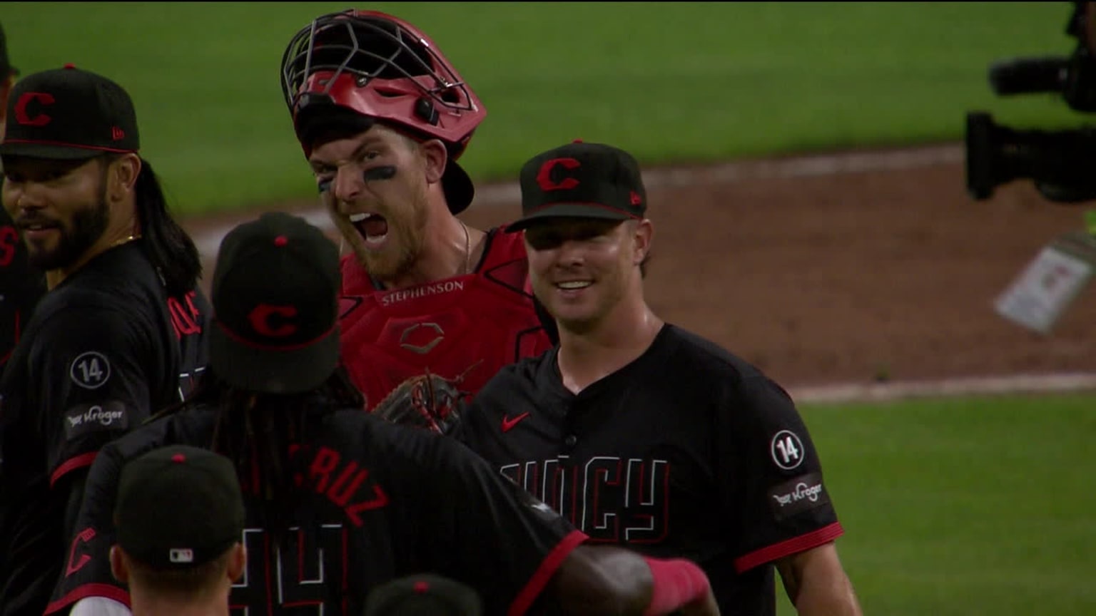 Emilio Pagán seals the Reds' win | 07/25/2025 | Cincinnati Reds
