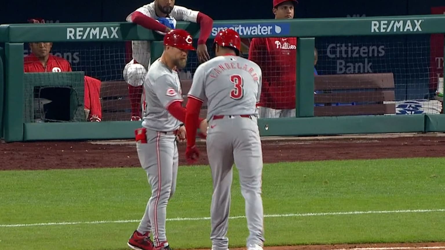 Jeimer Candelario hits a game-tying RBI single | 04/01/2024 ...