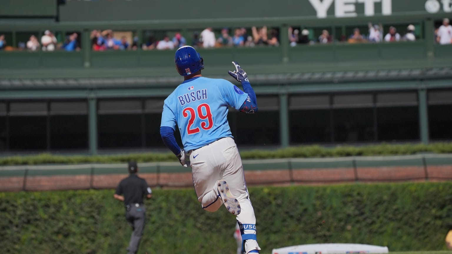 Michael Busch's solo home run (32) | 09/26/2025 | MLB.com