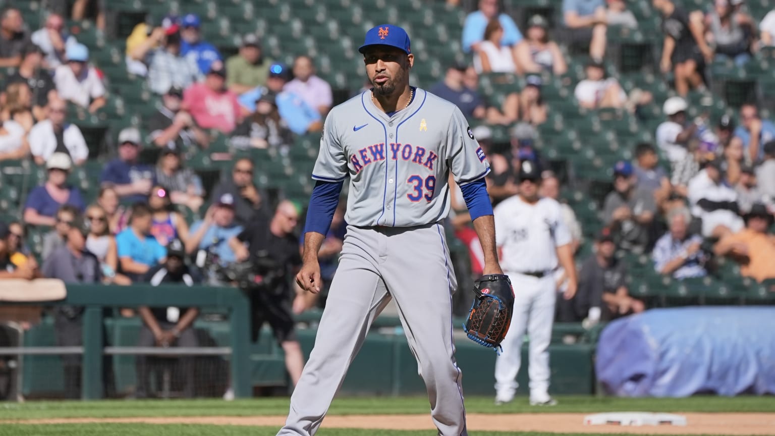 Edwin Díaz strikes out the side in the 9th | 09/01/2024 | MLB.com
