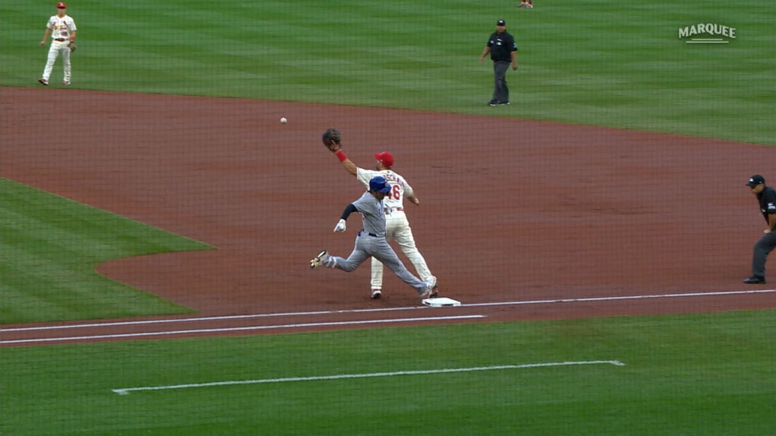 Seiya Suzuki beats out infield single after a review | 09/03/2022 ...