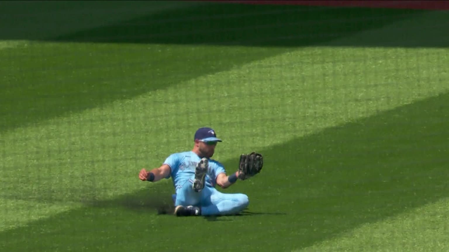 Kevin Kiermaier makes nice sliding catch in the 5th | 06/01/2023 ...