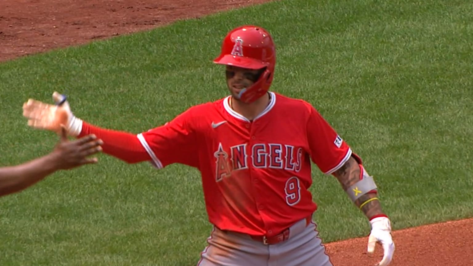 Zach Neto's RBI triple | 06/04/2025 | MLB.com