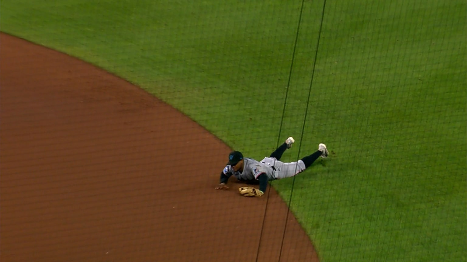 Xavier Edwards' diving stop | 07/11/2025 | Miami Marlins