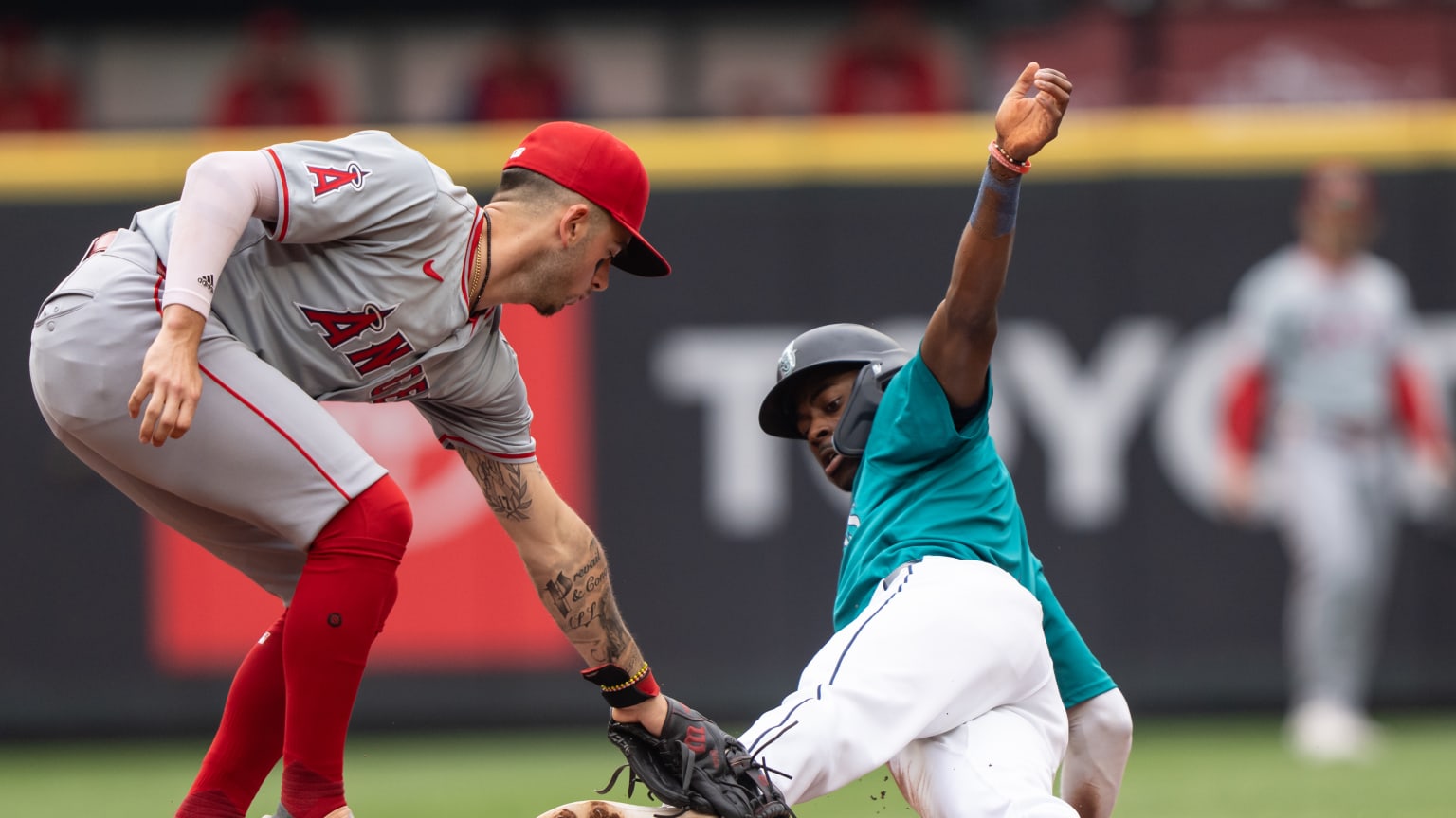 Ryan Bliss shows off speed in win | 06/01/2024 | Seattle Mariners