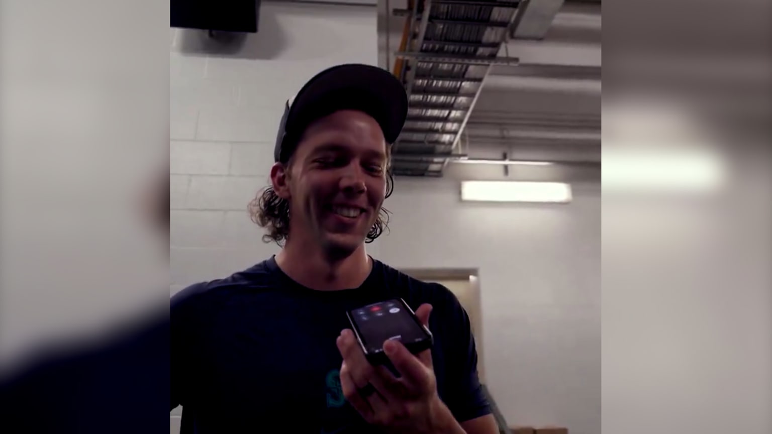 Logan Gilbert tells his family that he's an All-Star | 08/07/2024 | Los ...