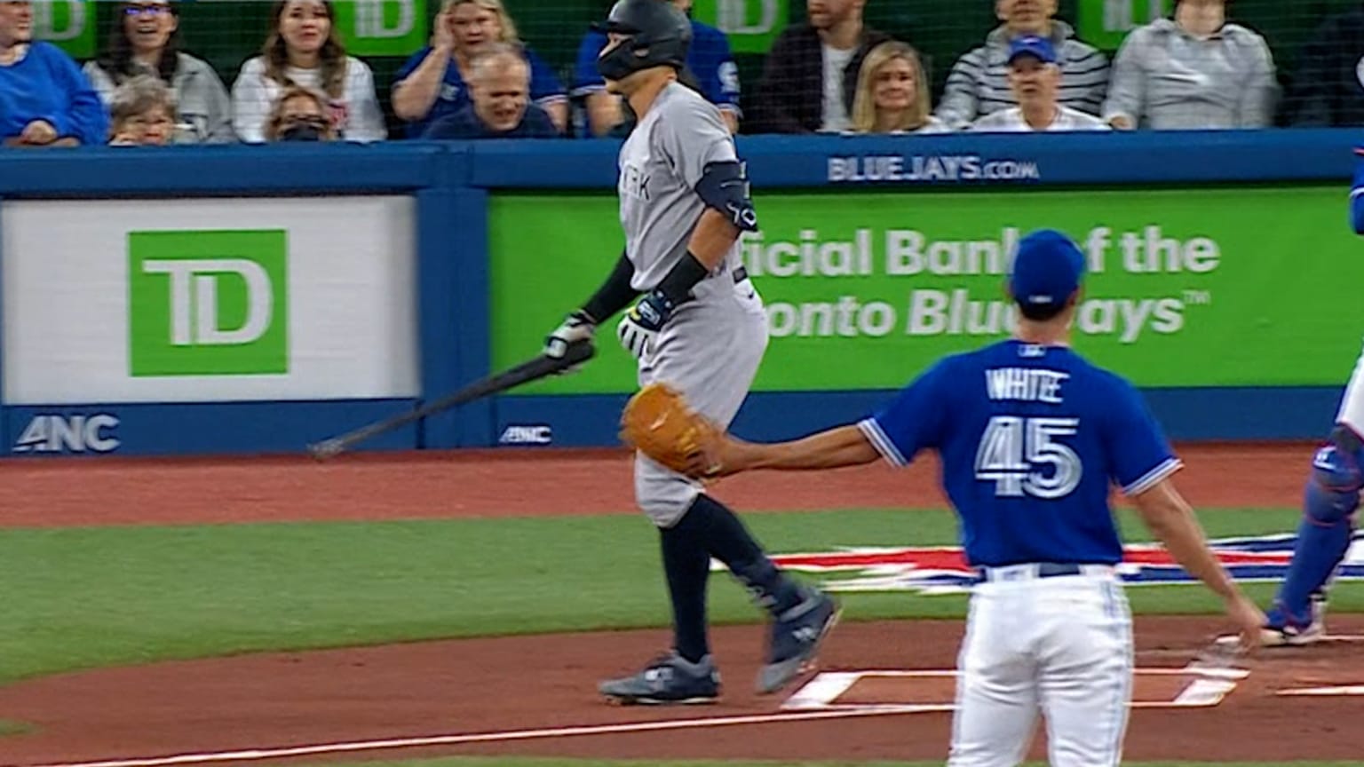 Aaron Judge works a walk in his first at-bat | 09/28/2022 | New York ...